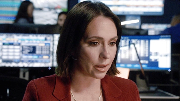 WATCH: 9-1-1 - NEW THURSDAYS 8/7c Video | 9-1-1