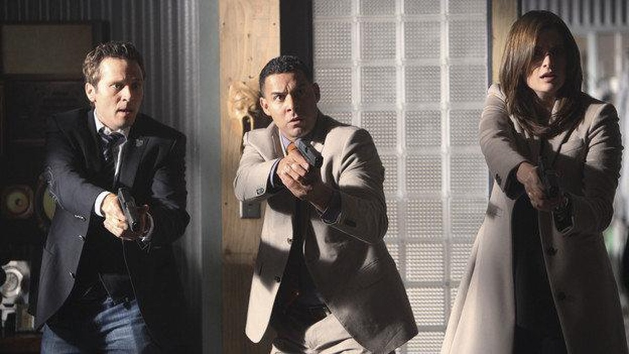 Watch Castle Season 3 Episode 01 A Deadly Affair Online