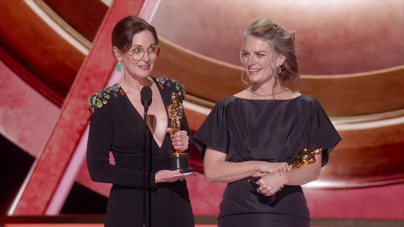 Watch The Oscars Season 2025 Episode 1 THE ONLY GIRL IN THE ORCHESTRA Accepts the Oscar for ...